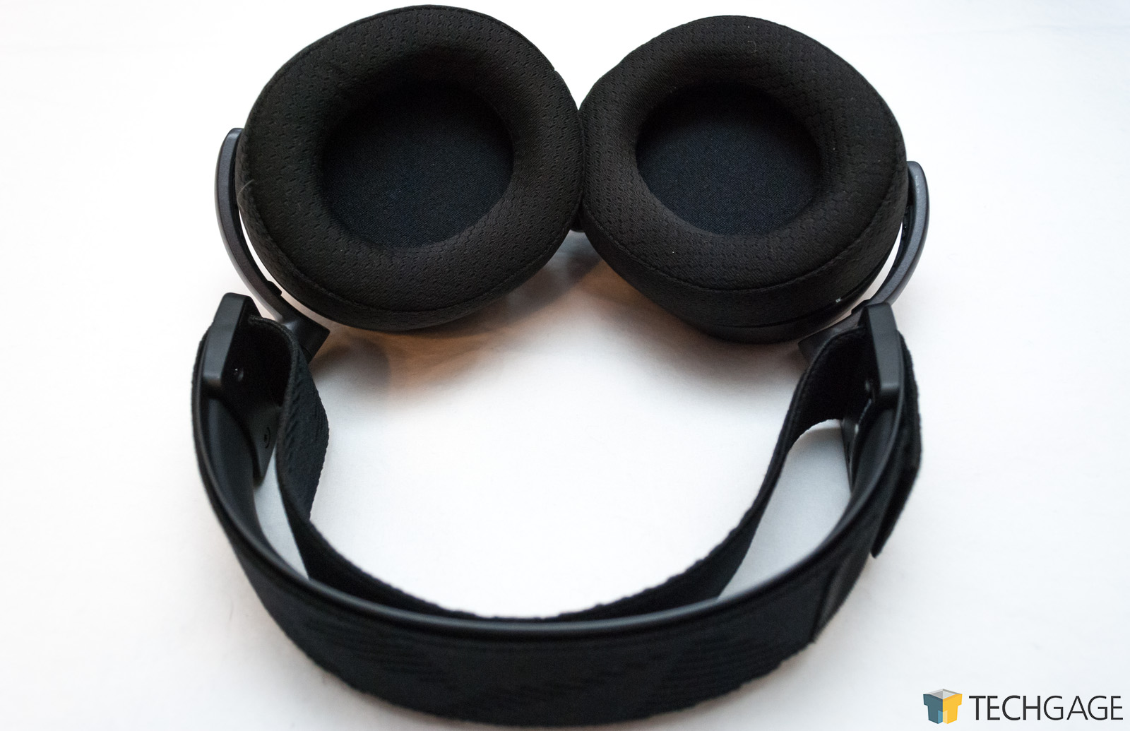 SteelSeries Arctis Pro Wireless Review: The Alpha And Omega For Gaming ...