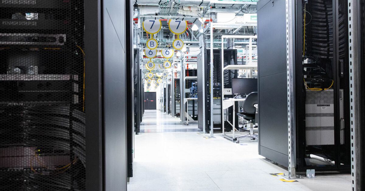 Intel Details Its ‘Long-Term Retention Lab’, Which Currently Houses ...